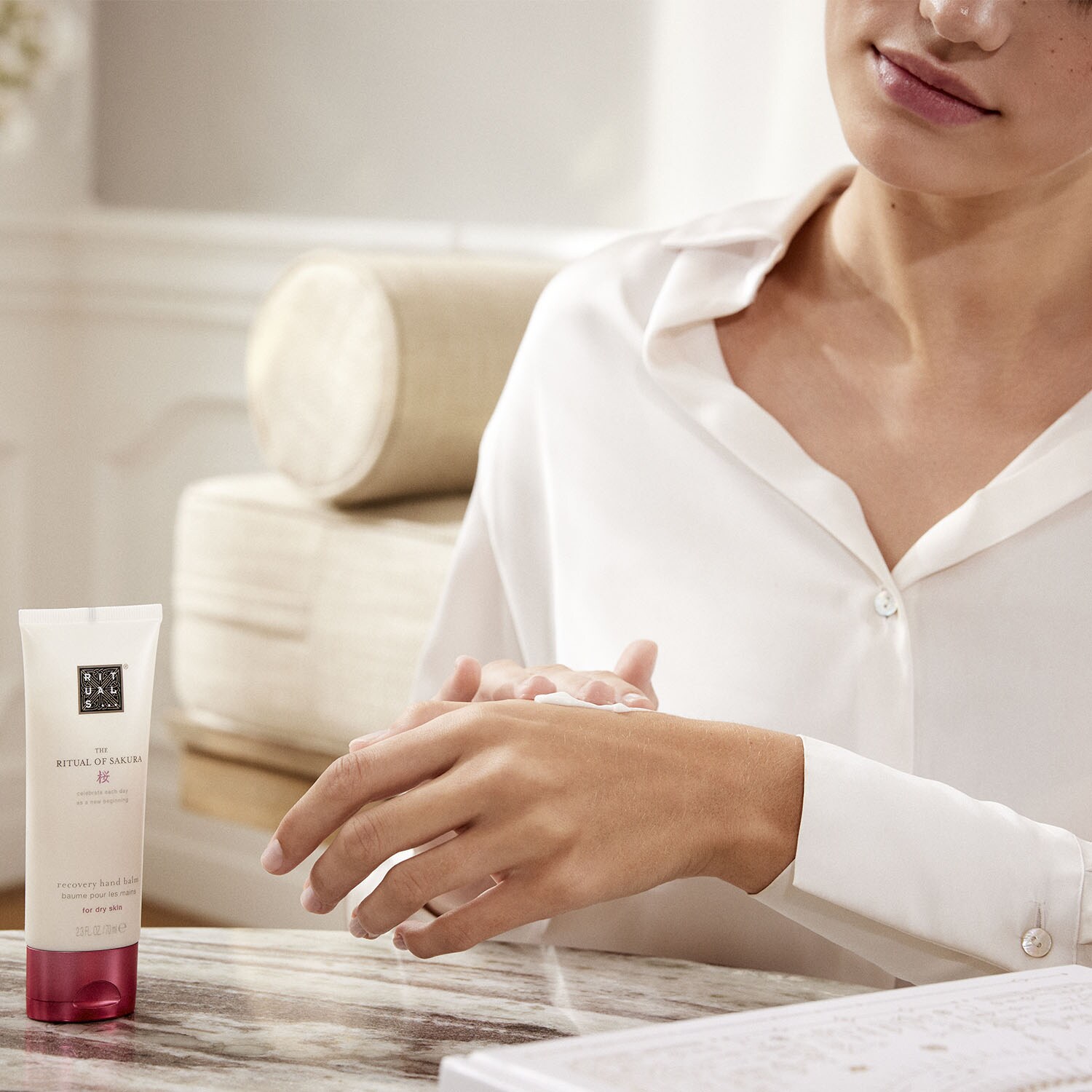 The Ritual of Sakura - Balsamo mani di RITUALS ≡ SEPHORA