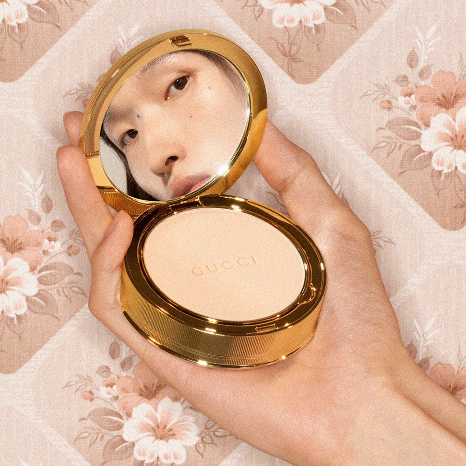 Poudre De Beauté Mat Naturel - Cipria idratante in polvere di GUCCI ≡ ...